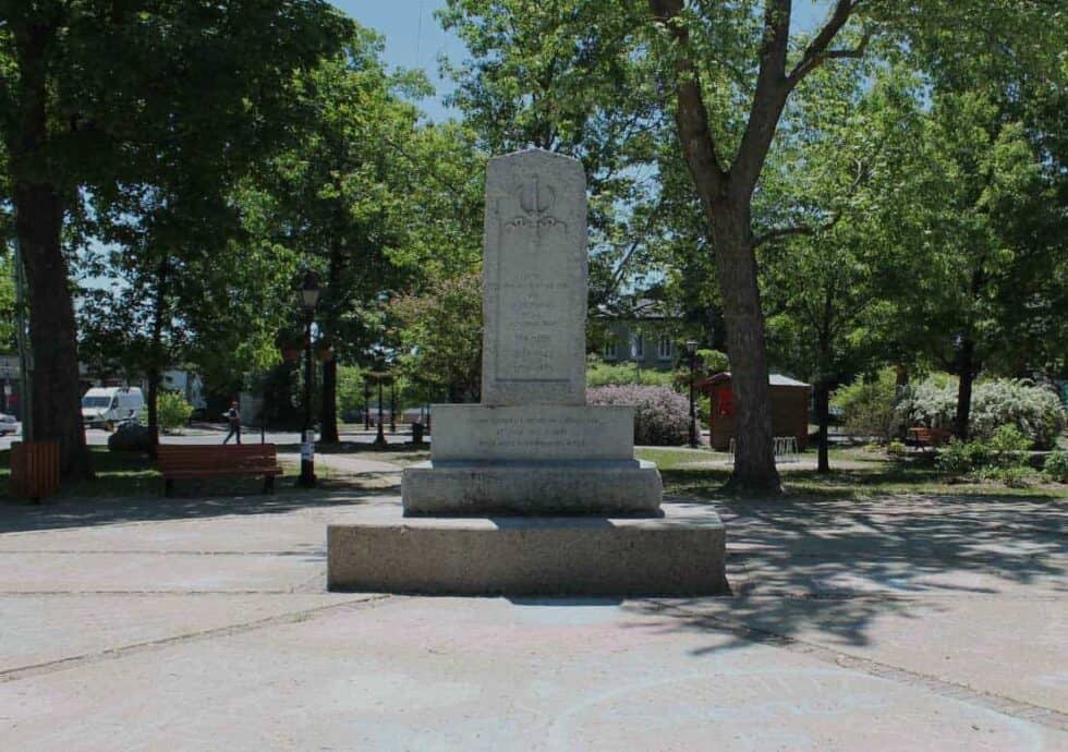 The Location - The British Square